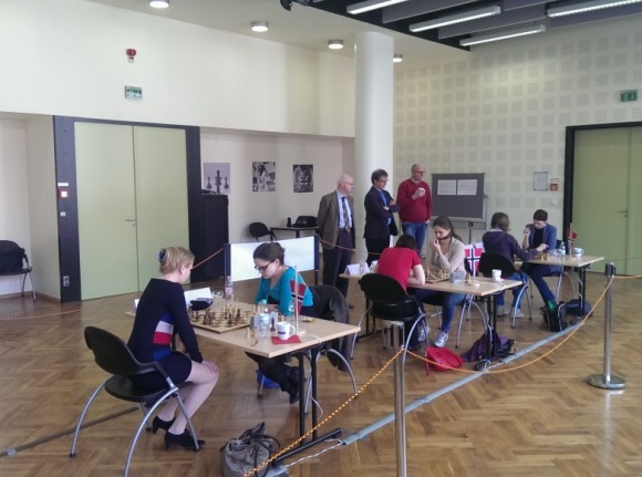 Ellen Carlsen: Schachspielerin und Schwester von Magnus Carlsen